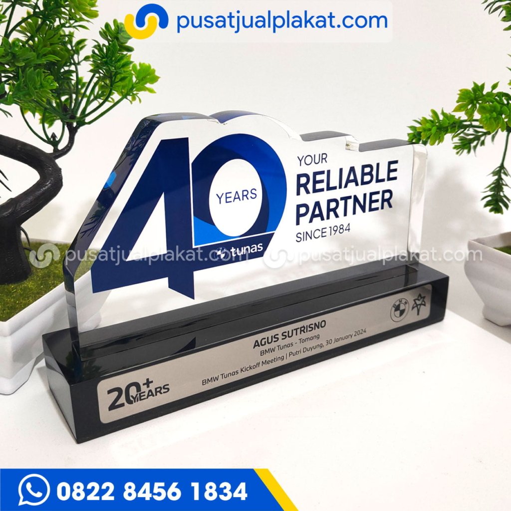 Plakat Logo Angka 40 BMW Custom - Pusat Jual Plakat
